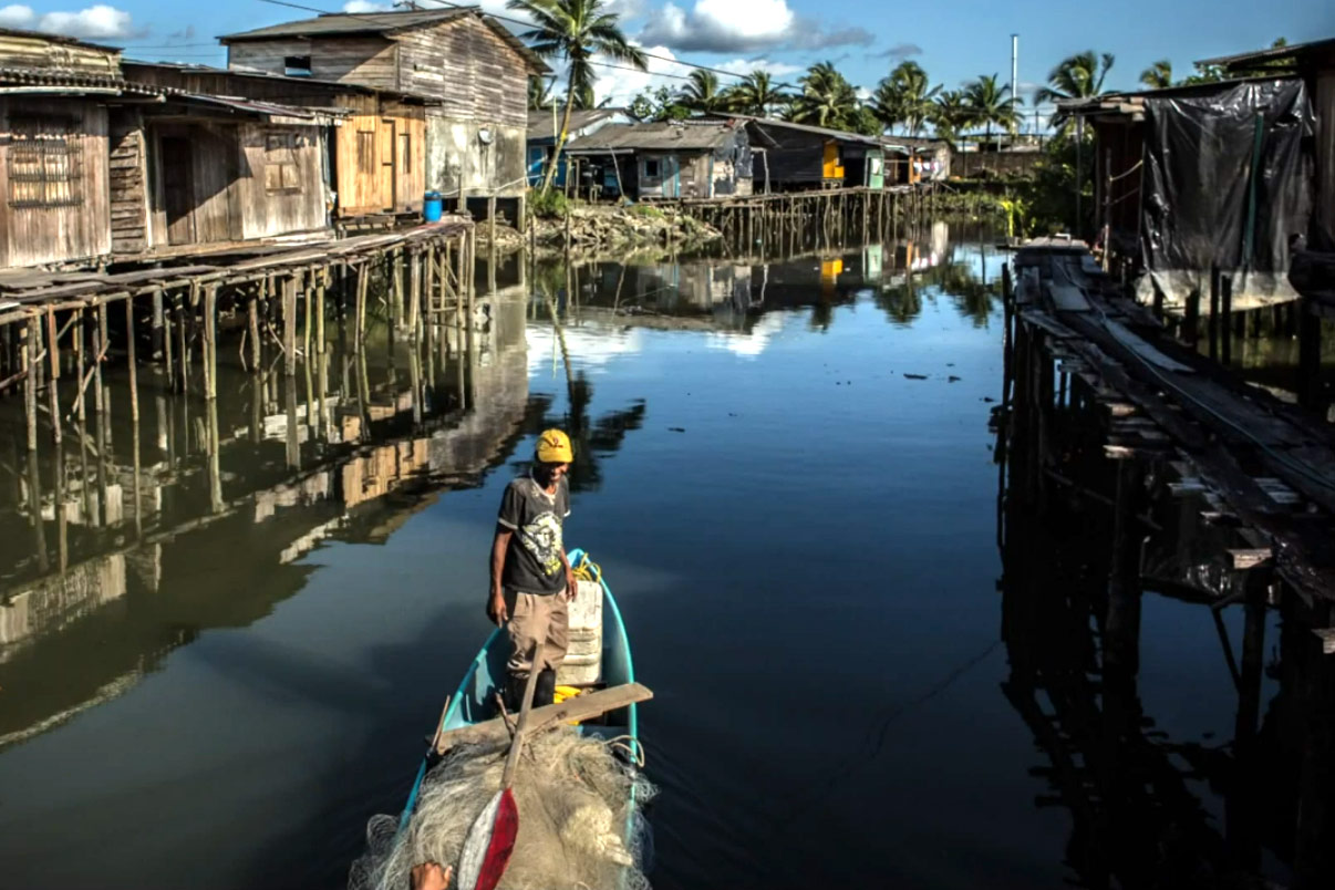 Colombia: five decades of war and a chance of peace | International ...