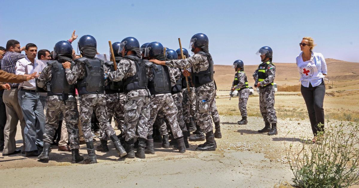 Use of force in law enforcement operations | ICRC