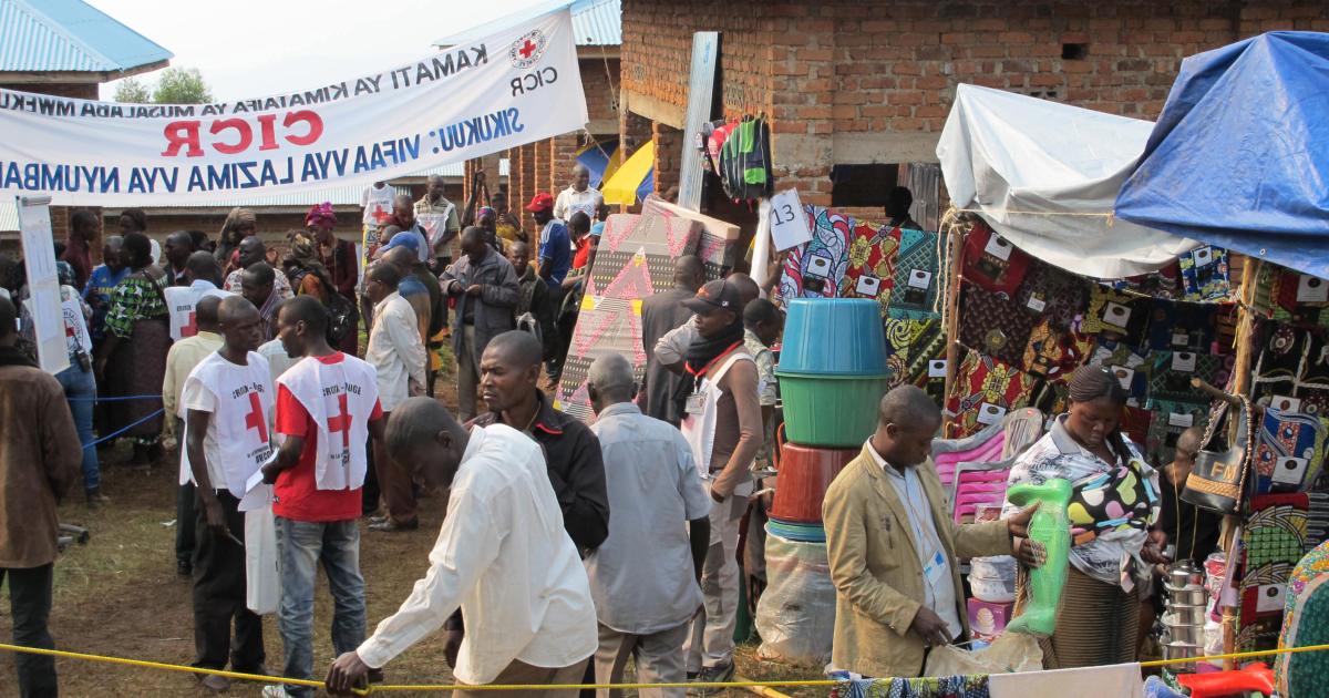 DR Congo: A market in the middle of the bush | International Committee ...
