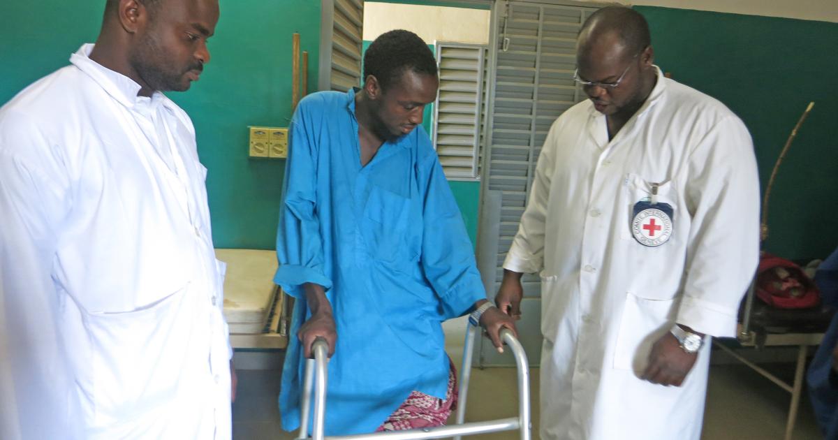 Mali: “As soon as my leg has healed, I’ll be back working in the fields ...