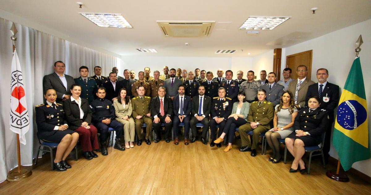 CICV promove diálogo entre forças de segurança do Brasil, Chile e Paraguai