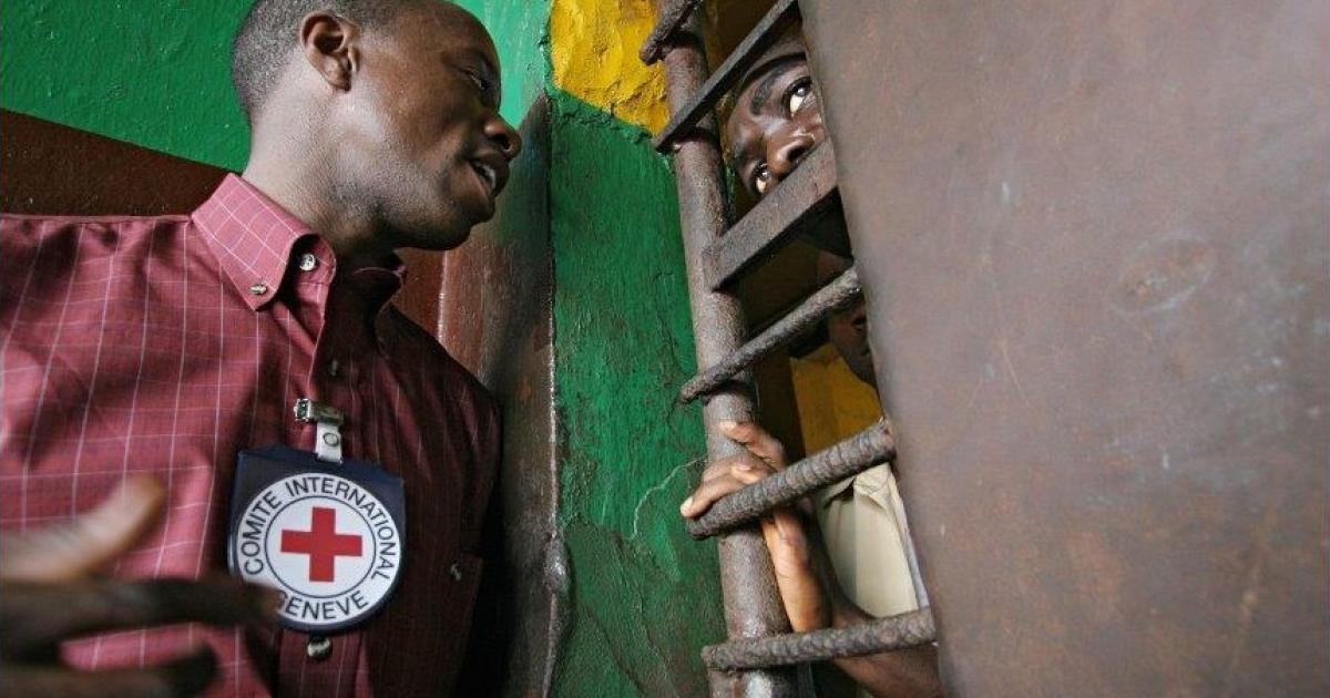 ICRC Behind Bars - 100 years of humanitarian action in detention ... ICRC Behind Bars - 100 years of humanitarian action in detention ...